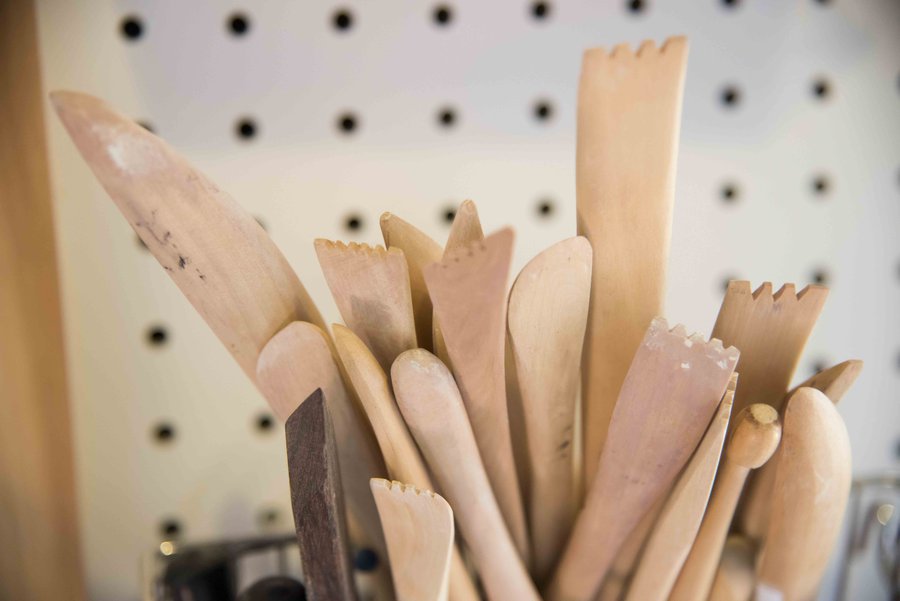 Working LARGE on the Wheel Demo (the Onggi method) - The Flower City ...